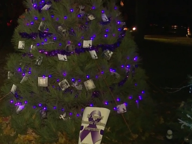 Christmas tree honors domestic violence victims - NBC26 WGBA-TV Green ...